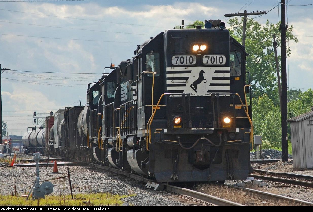 NS 7010